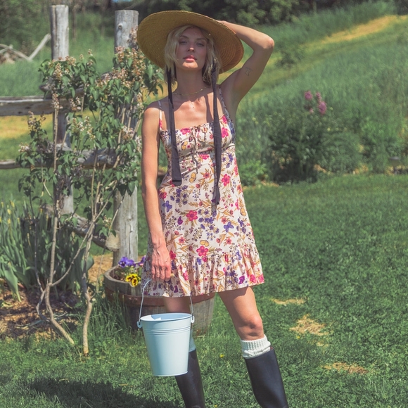 TAMGA Designs | Dresses | Lydia Floral Mini Dress | Poshmark